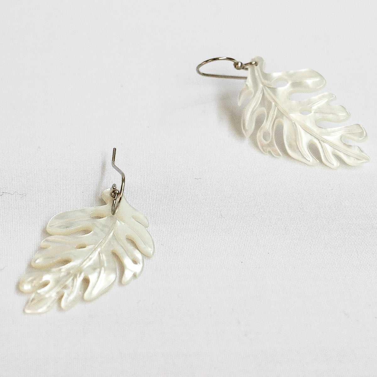 Carved Monstera Earrings - Pearl Earrings Hawaii